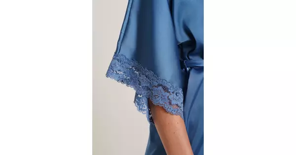 Короткий халат з мереживом HELENA 7212/051 light blue (блакитний ...
